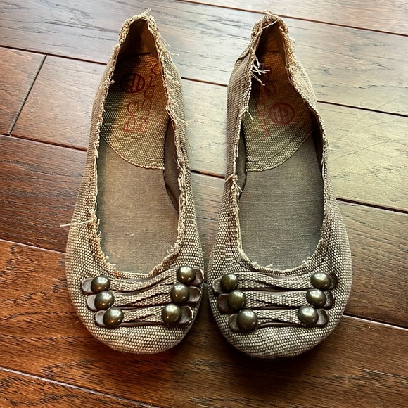 Big Buddha | Shoes | Big Buddha Olive Army Green And Brown Ballet Flats ...